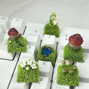 Handmade Lily of the Valley Moss Keycap: Mushroom Lake Miniature ESC ...
