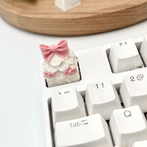 Pink White Tree Bow Cute Pearl ESC Handmade Artisan Collection Display ...