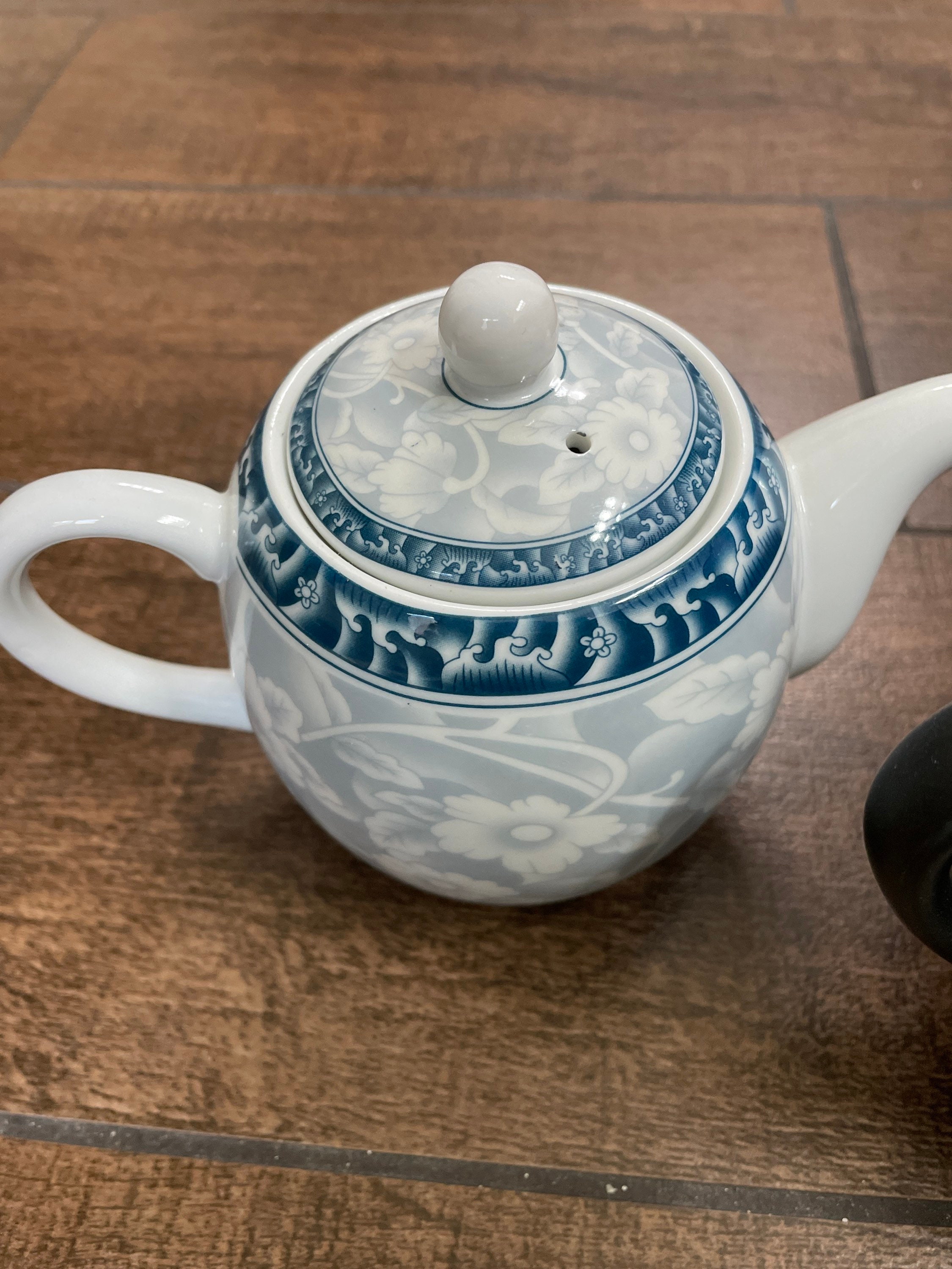 Vintage Cute Teapots 3 Different Styles Chinese, Misty Rose Teapot ...