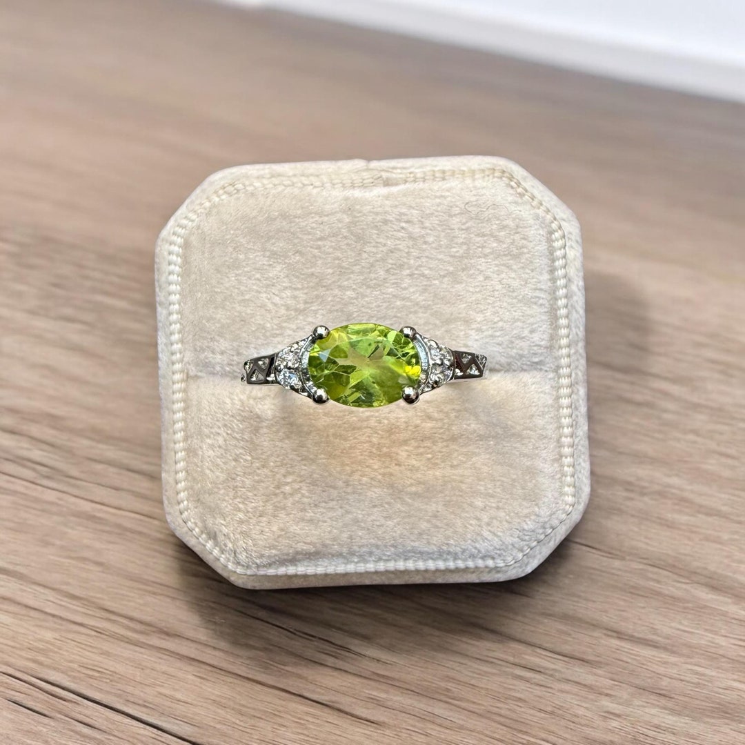 14k Solid Gold Peridot Oval Ring Peridot Gemstone Wedding Ring Gold ...