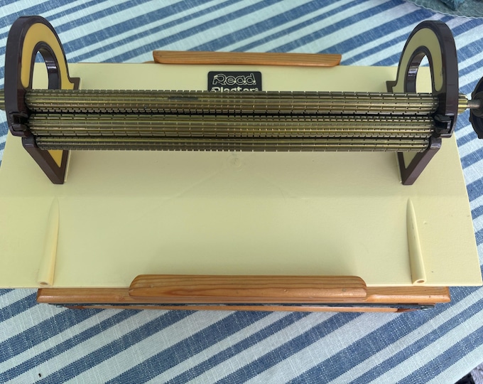 Read 32 Row Smocking Pleater Machine - Etsy