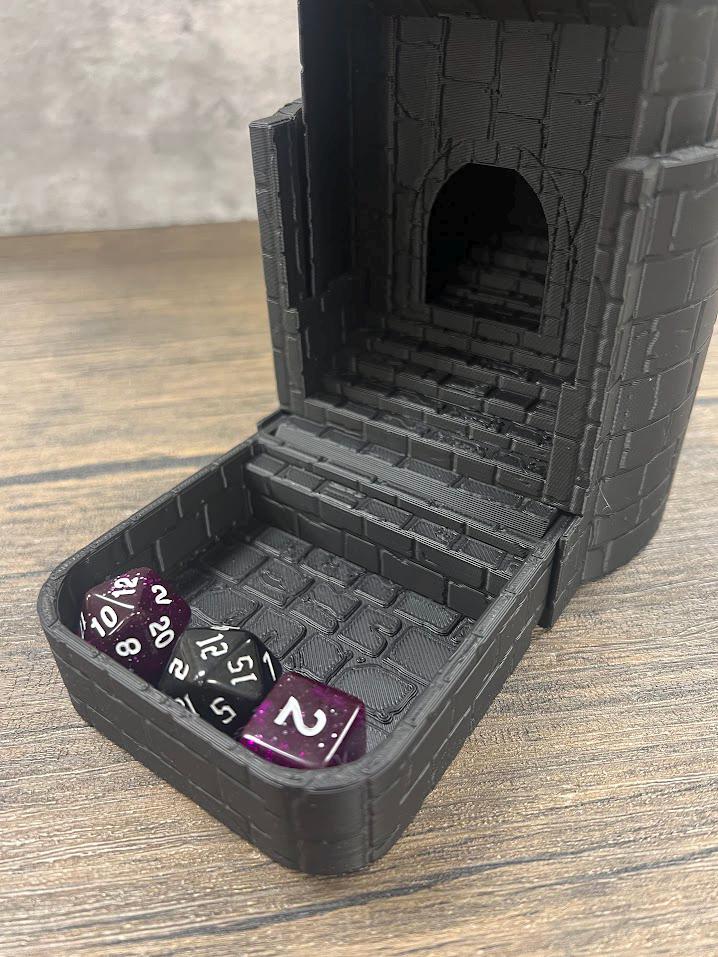 Munnygrubbers - Auto Reloading Dice Tower - (7pc D20 Random Dice ...