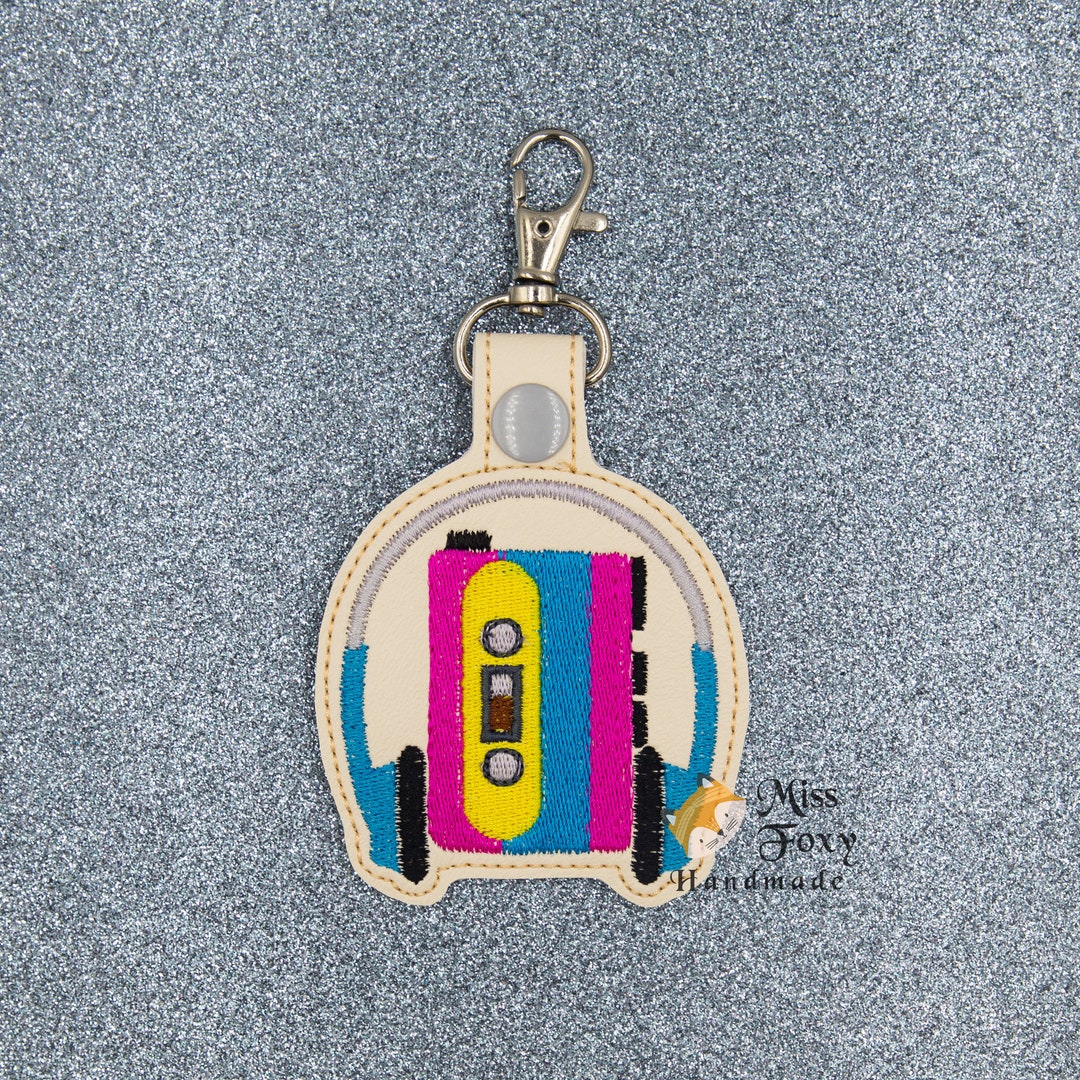 80s Walkman Cassette Player Headphones Vinyl Snap Tab Keychain | Key ...