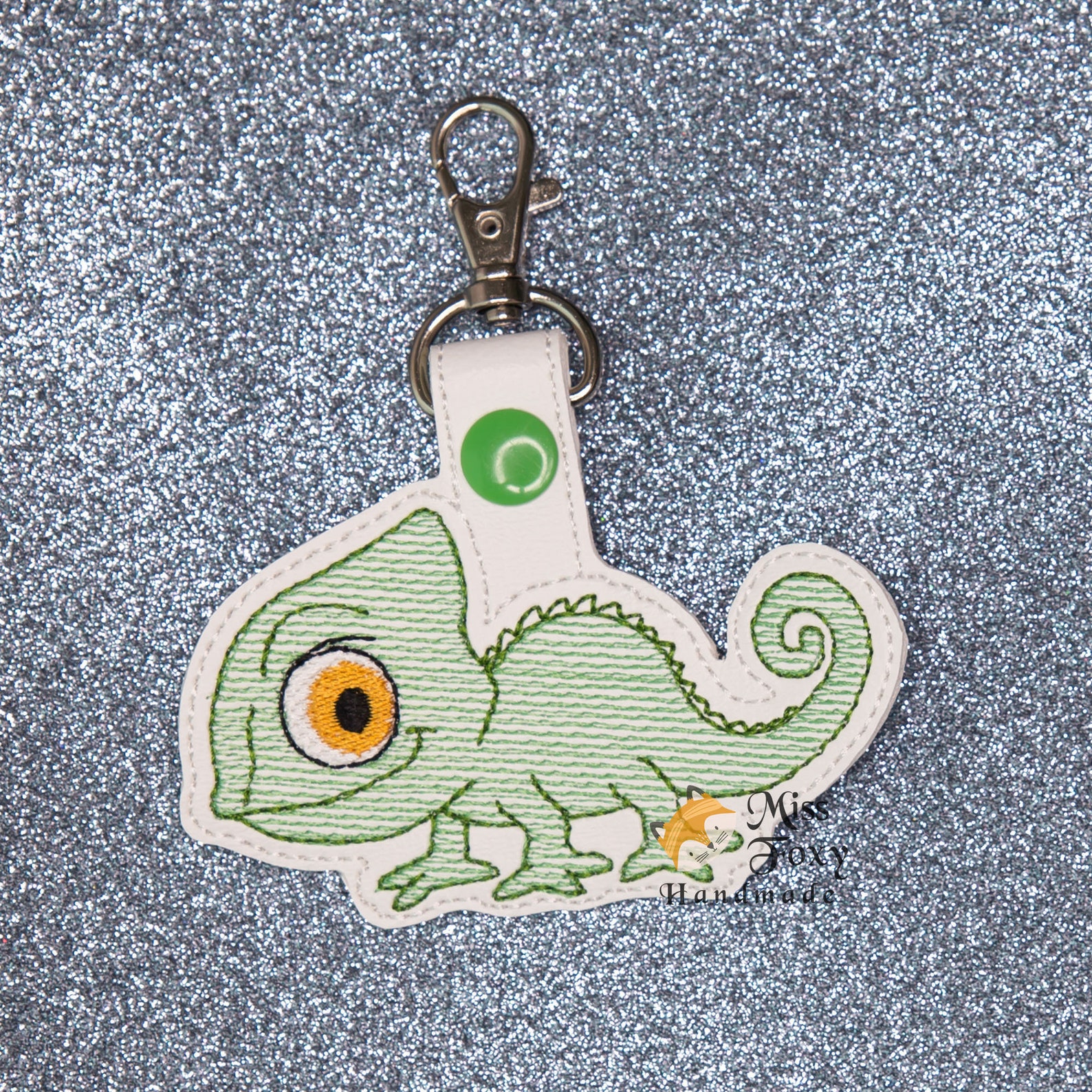 Chameleon Salamander Vinyl Keychain | Key Fob | Backpack Charm | Zipper ...
