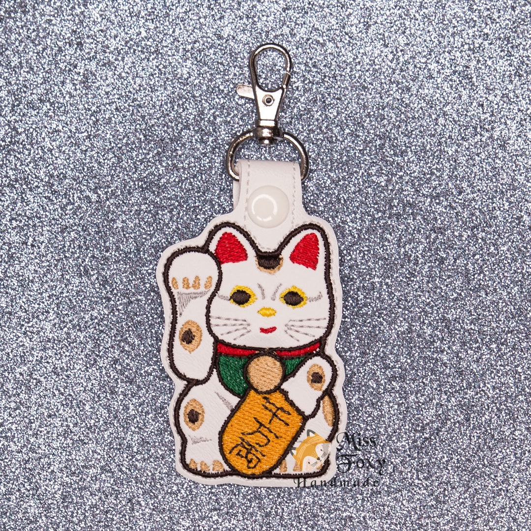Japanese Maneki Neko Fortune Cat Lucky Cat Vinyl Keychain | Key Fob ...