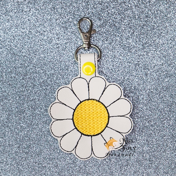 Lovely Daisy Flower Vinyl Snap Tab Keychain Key Fob Purse | Etsy