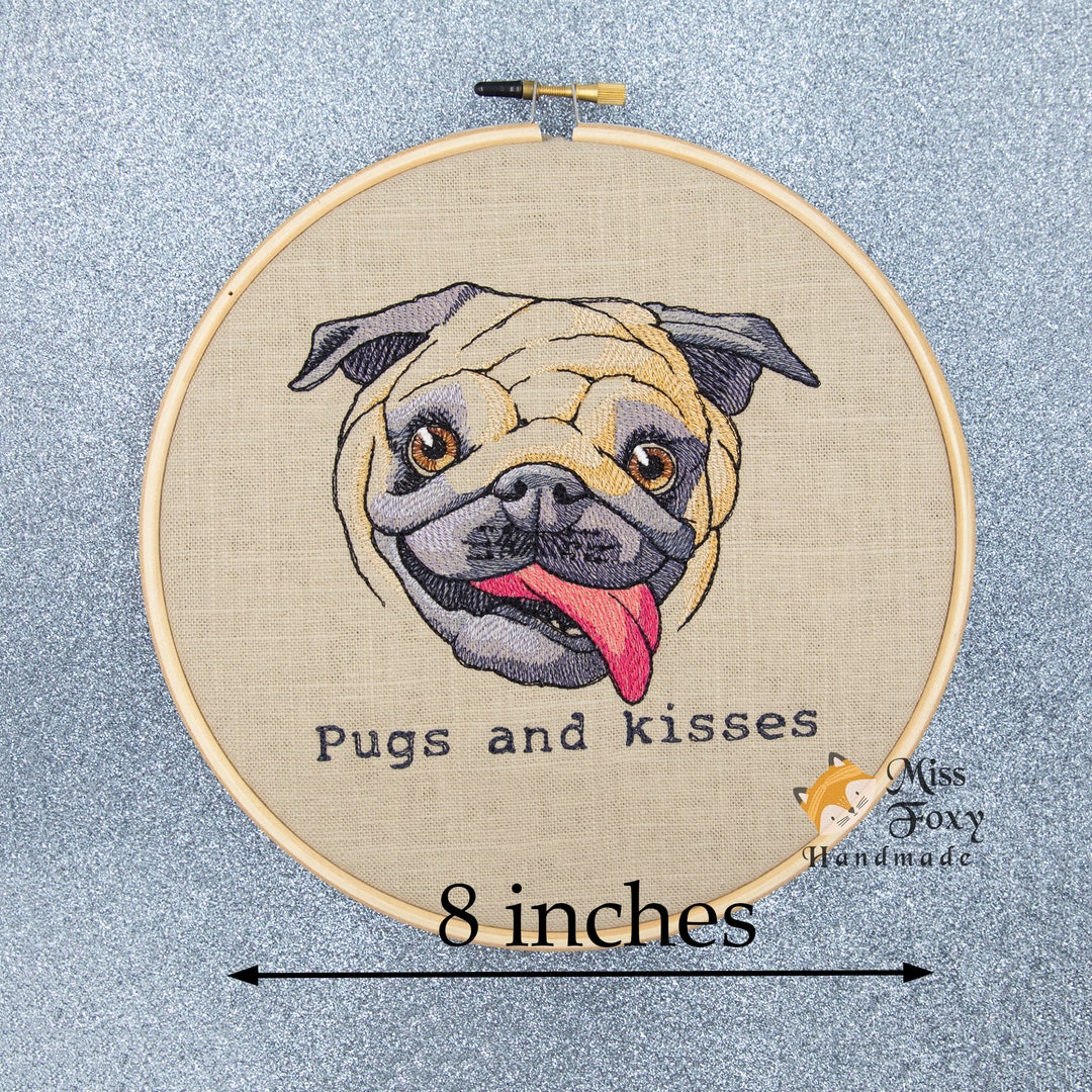 Pugs and Kisses Mops Hund Lustig Sprichwort Mem Geschenk Bauernhof ...