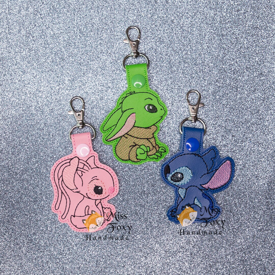 Cute Alien Dog Sweetheart Little Green Monster Vinyl Keychain | Key Fob ...