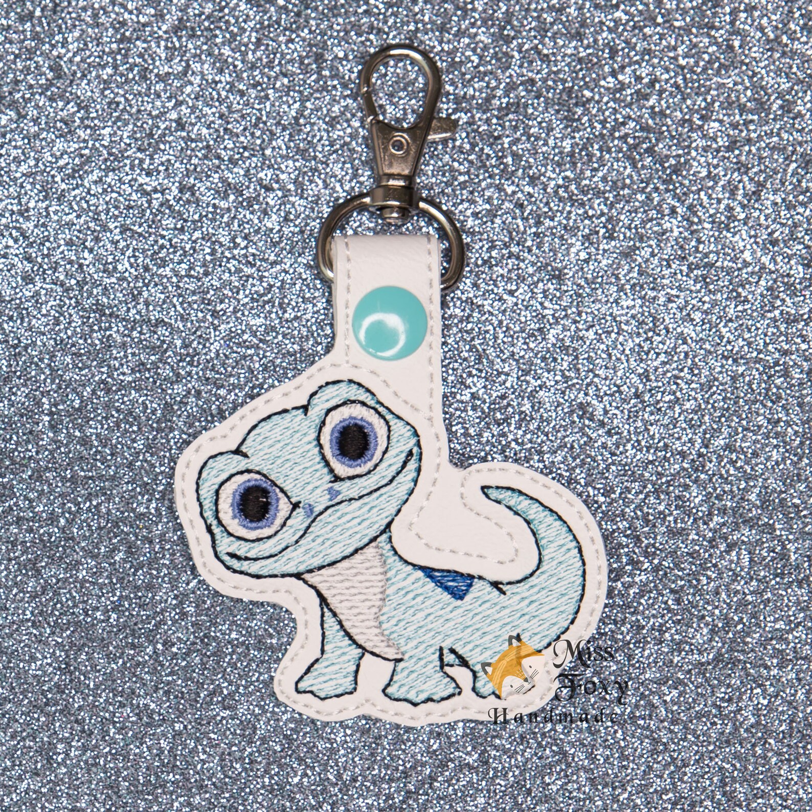 Chameleon Salamander Vinyl Keychain | Key Fob | Backpack Charm | Zipper ...