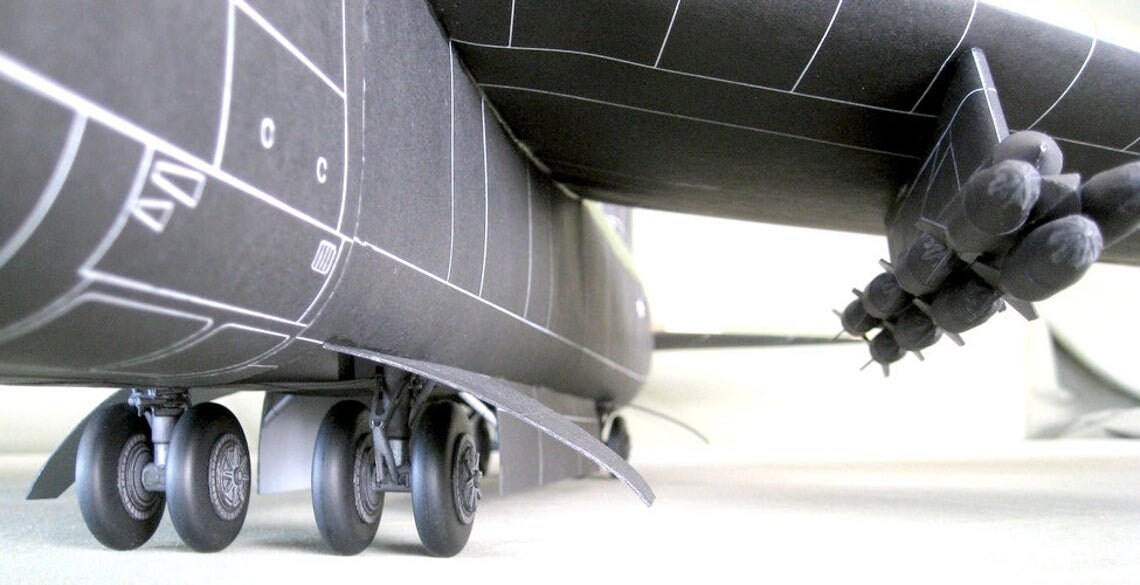 Boeing B-52 Stratofortress Bomber Aircraft Papercraft Paper - Etsy