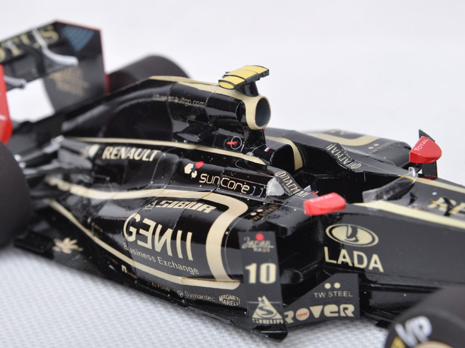 Lotus R31 F1 Racing Car Papercraft Paper Color Model Plans & - Etsy