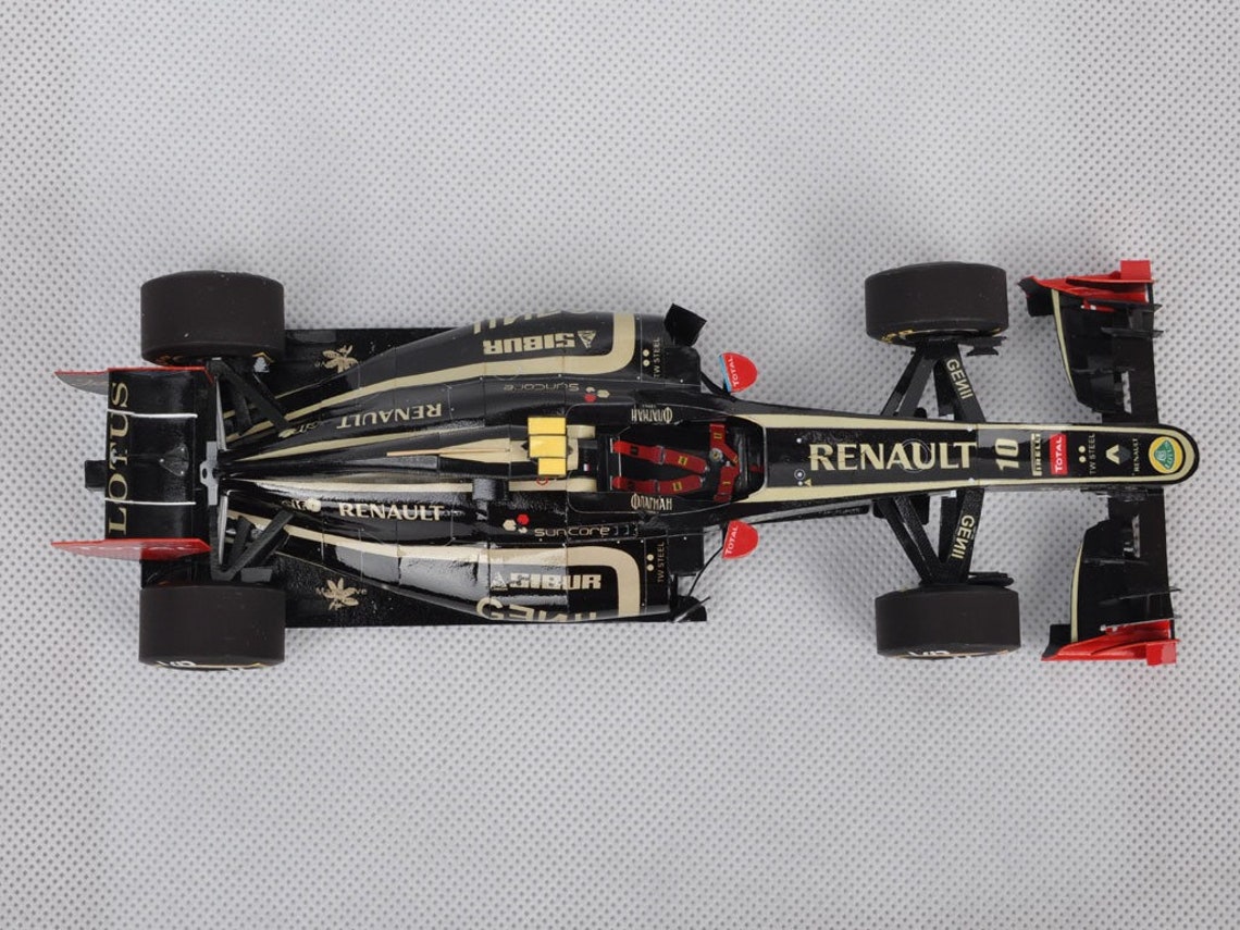 Lotus R31 F1 Racing Car Papercraft Paper Color Model Plans & - Etsy