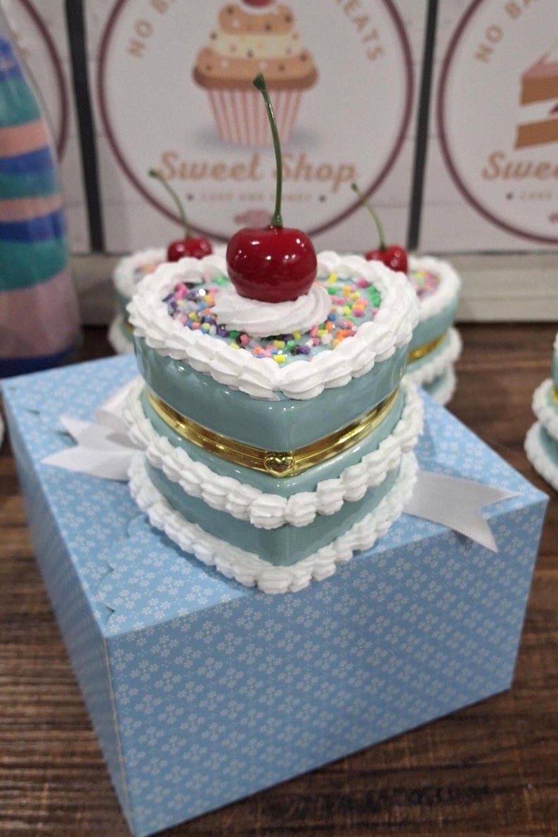 Fake Heart Cake Trinket Box | Valentine Fake Bake | Valentines Day Gift ...