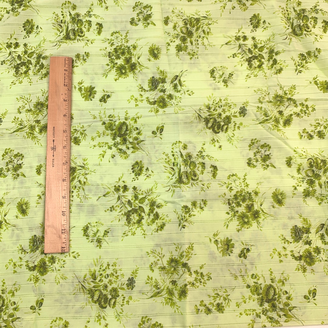 Vintage Fabric 1970s Dimity Weave Floral Flowers Bouquet Semi Sheer 1 ...