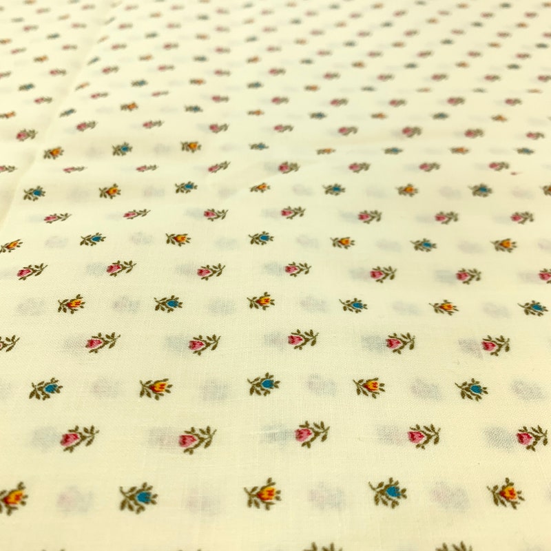 Ditzy Floral Fabric - Etsy