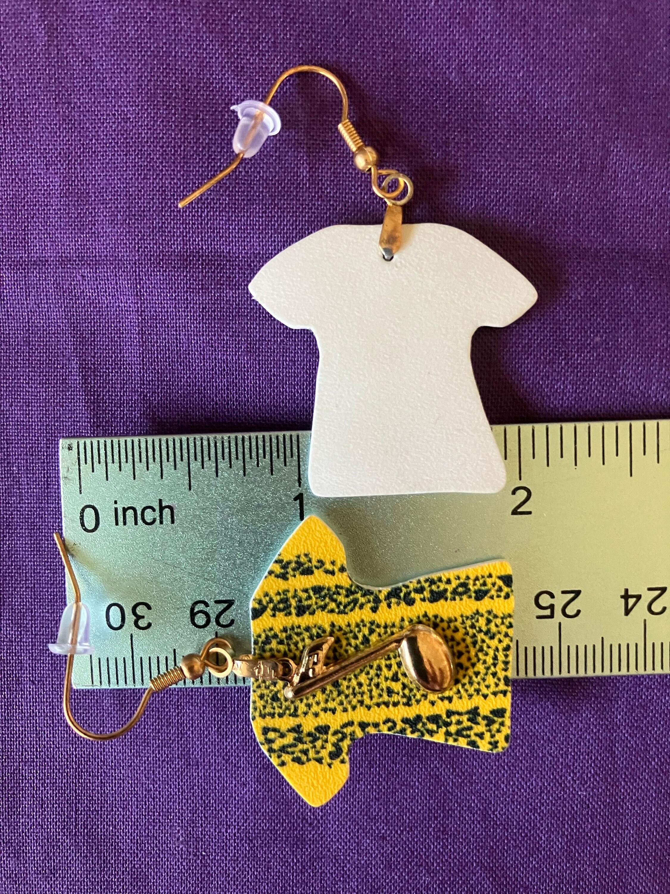 Steve Perry’s Iconic Cheetah T-shirt Earrings Gold-tone Earwire With a ...