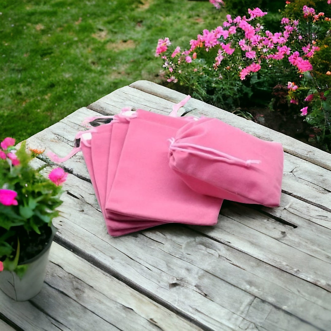 Classy Single-pack Pink Velvet Drawstring Pouch A Tiny Handbag for Chic ...
