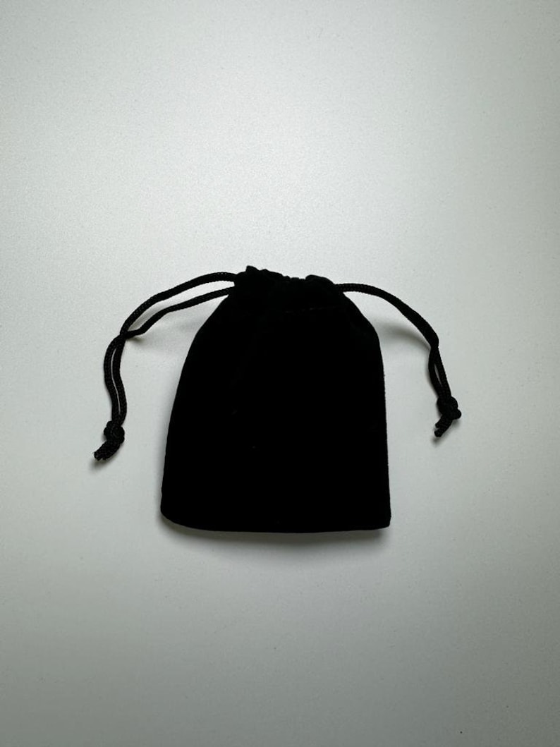 Elegant Black Velvet Drawstring Pouch – Small Bag for Stylish Jewelry ...