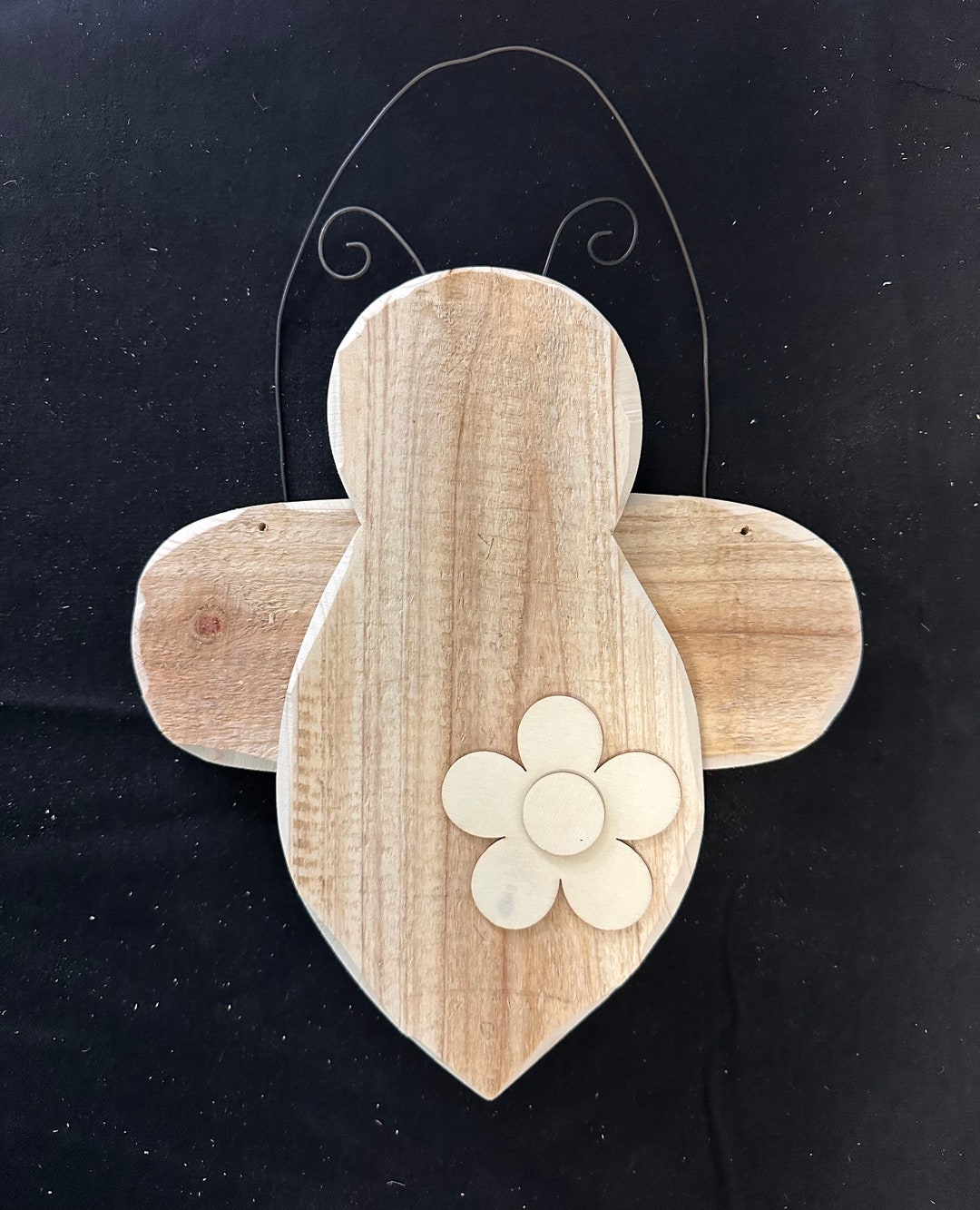 Bee - Cedar Wood - Rustic - Etsy