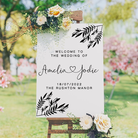 Wedding entrance sign board | Beachweddingtips.com
