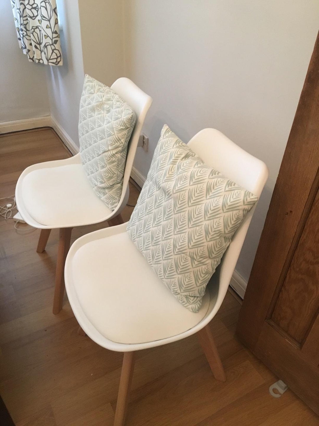 Modern Dining Pyramid Style White Plastic Dining Chair With Padded Faux ...