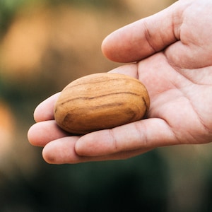 Wooden Pebble Stacking Toys, Natural Balancing Stones for Play and ...