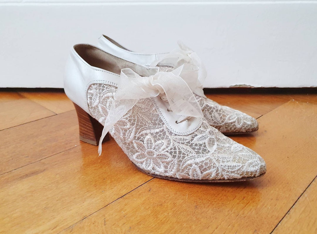 Fine Vintage Pumps With Lace and Organza Bows From the 1950s in Ivory ...