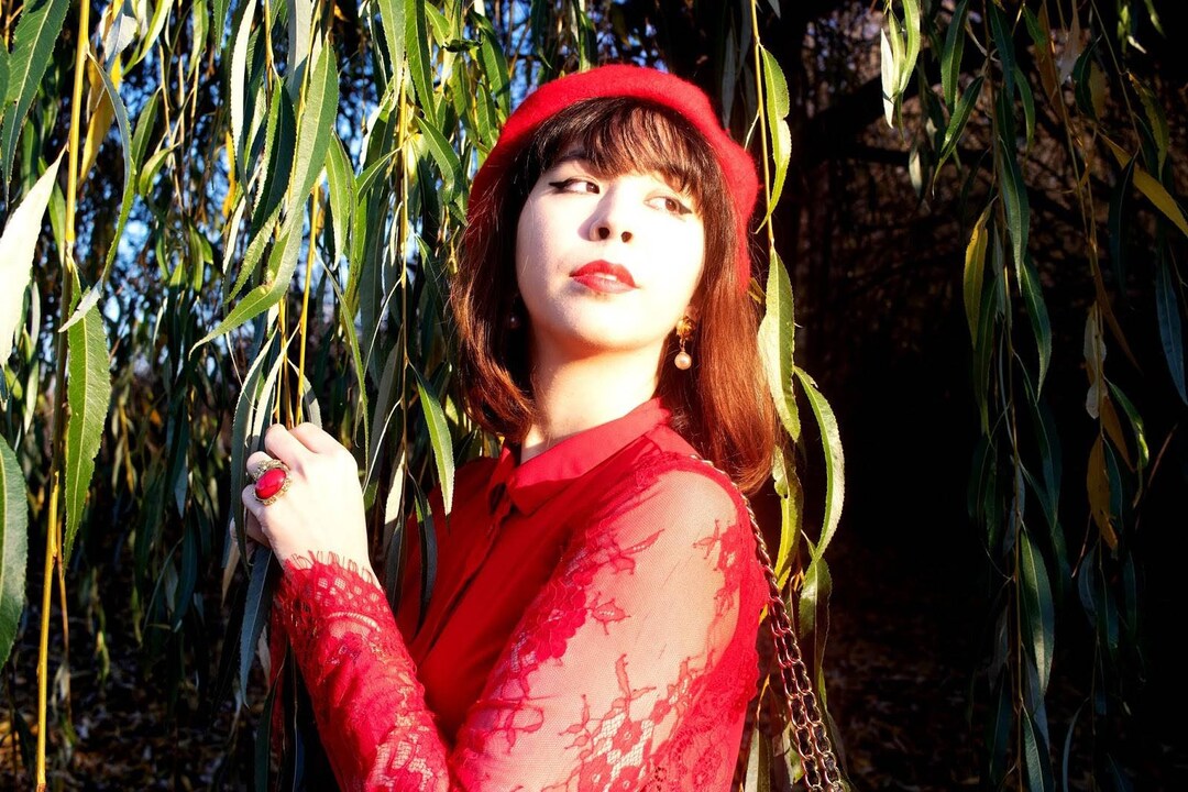 Beret ruby Red Made of Wool - Etsy