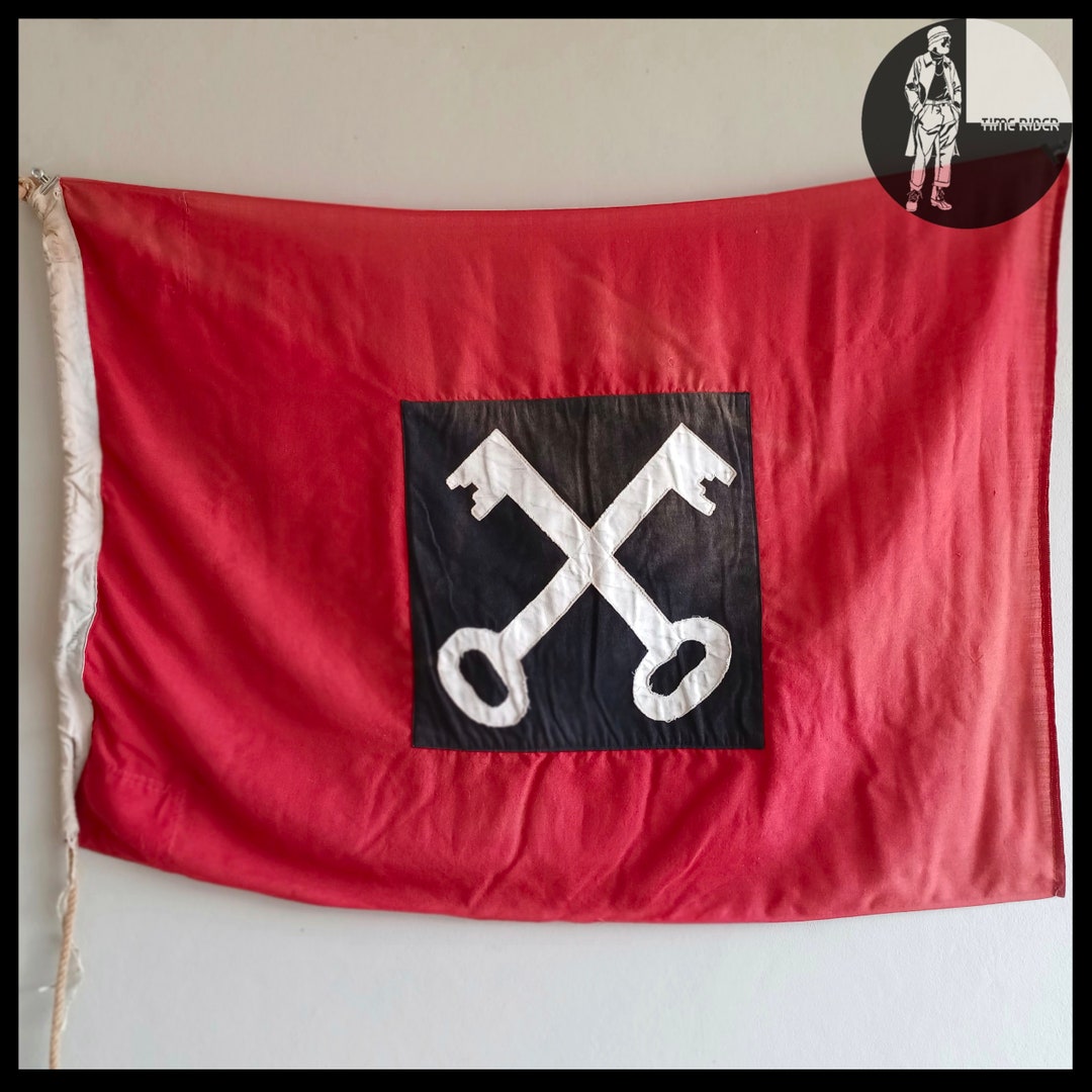 Vintage Original British Army: 2nd Infantry Division, Cross Keys Flag ...