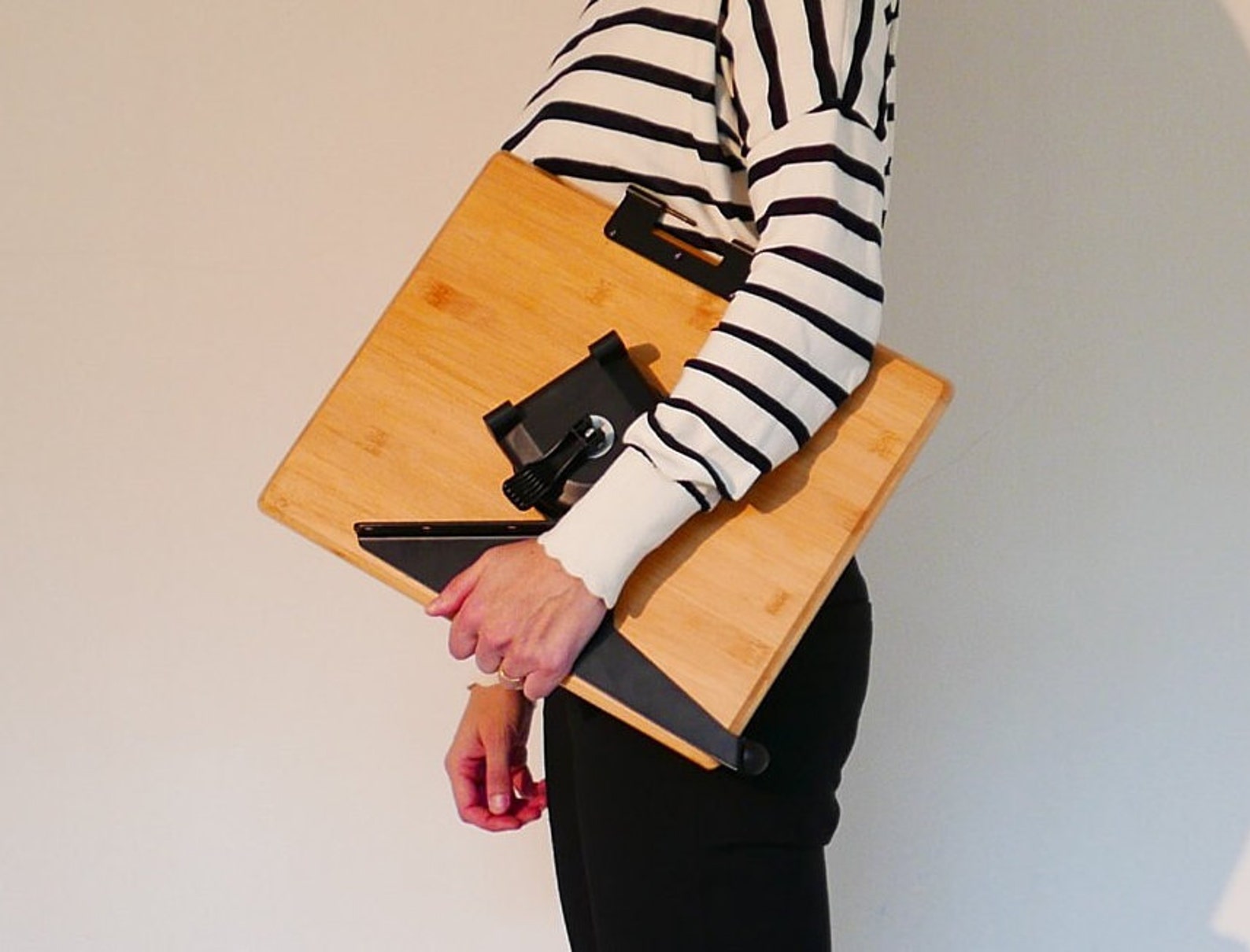 Bamboo Window Desk – Supporto per laptop galleggiante regolabile in ...