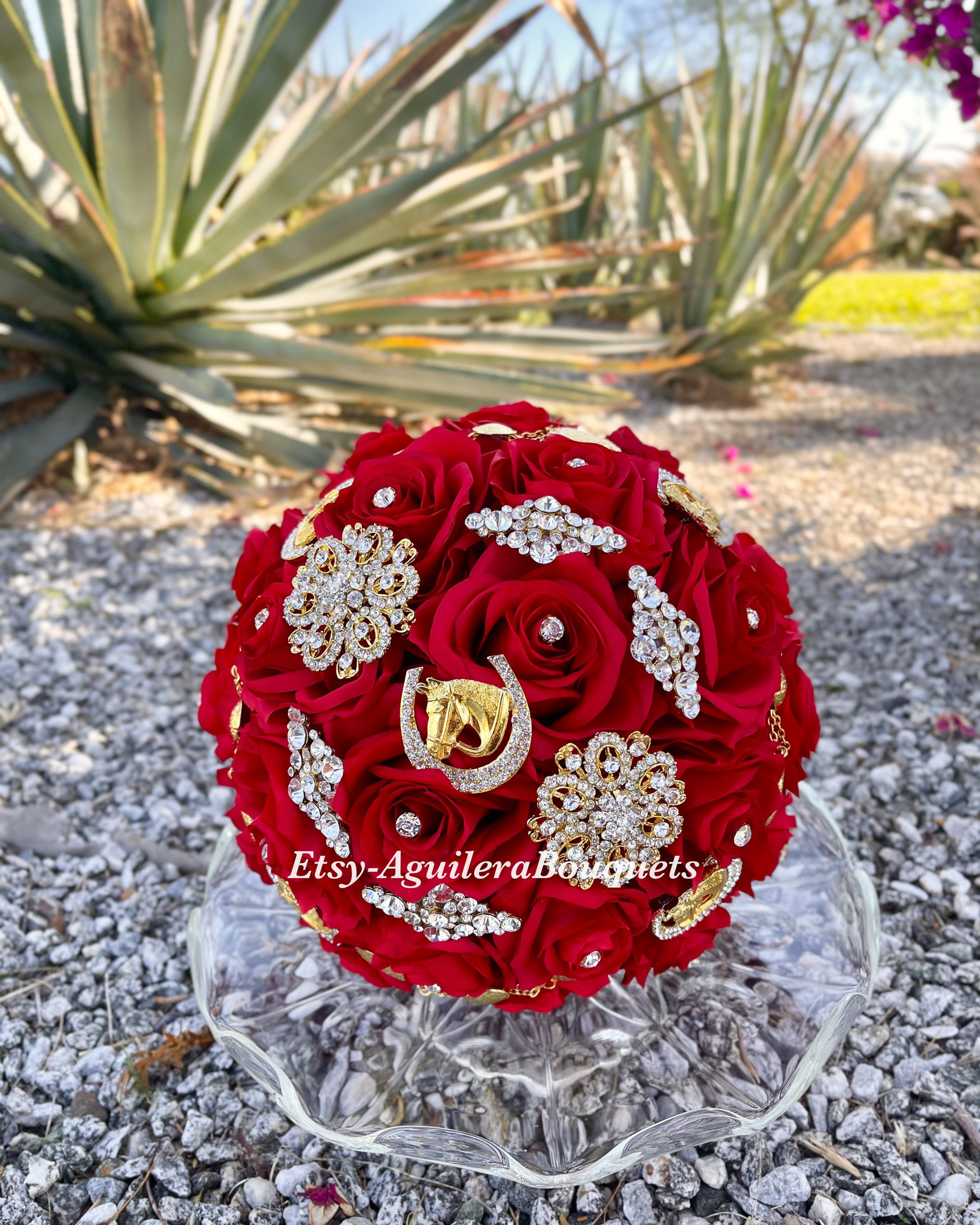 Red and White Quinceañera Bouquet Horseshoe Quince Bouquet | Etsy