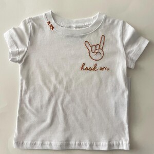 Hook 'em + Hand Sign T-shirt - Hand Embroidered - Etsy