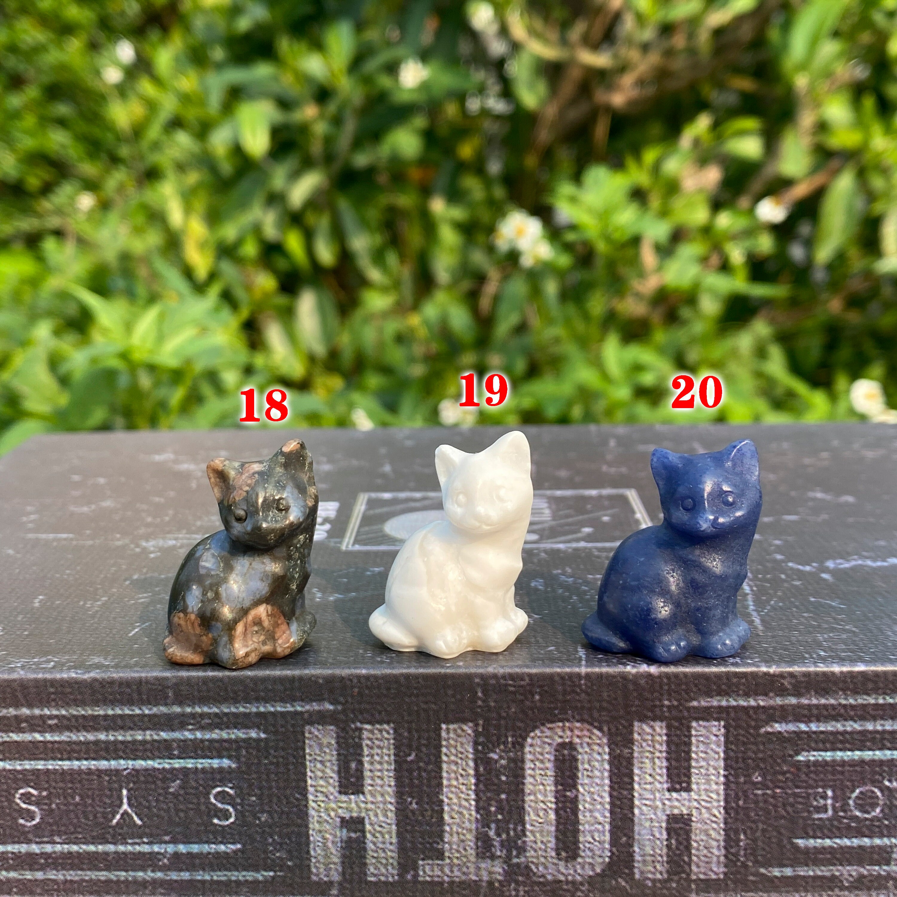 Mini Crystal Cat Figurine, Gemstone Cat Carving, Crystal Animal Status ...