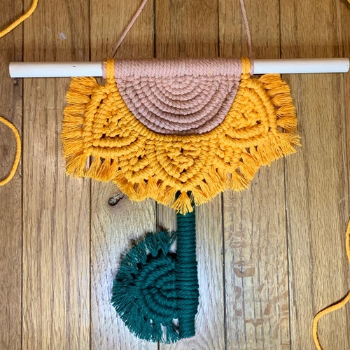 Macrame Sunflower Wall Hanging - Etsy
