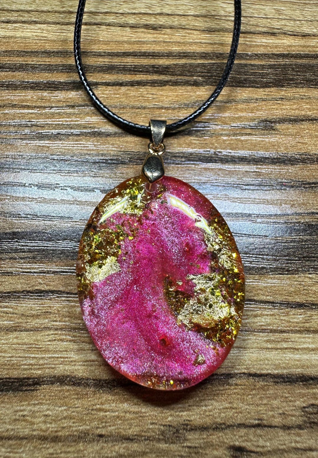 Pink Abyss Oval Pendant Necklace With Rose Gold Clasp and ...
