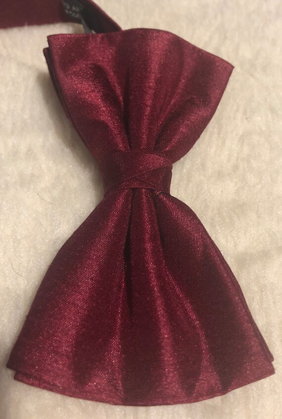 Stunning Wine Bow tie (Vintage) - Gem