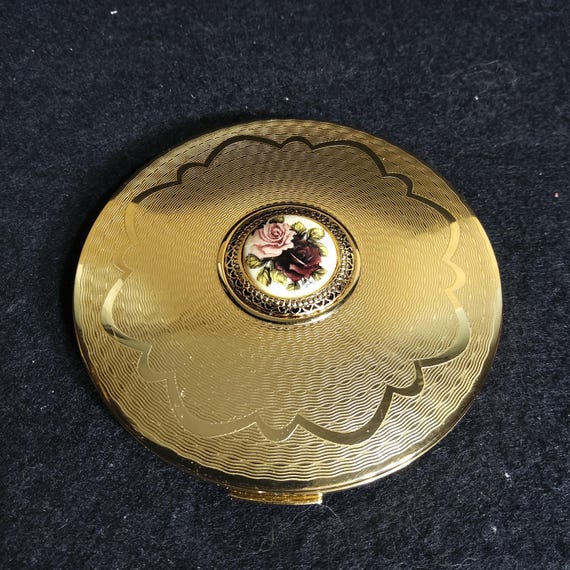 Stratton Compact, Gold Tone Swirl Leaves, with a Blac… - Gem