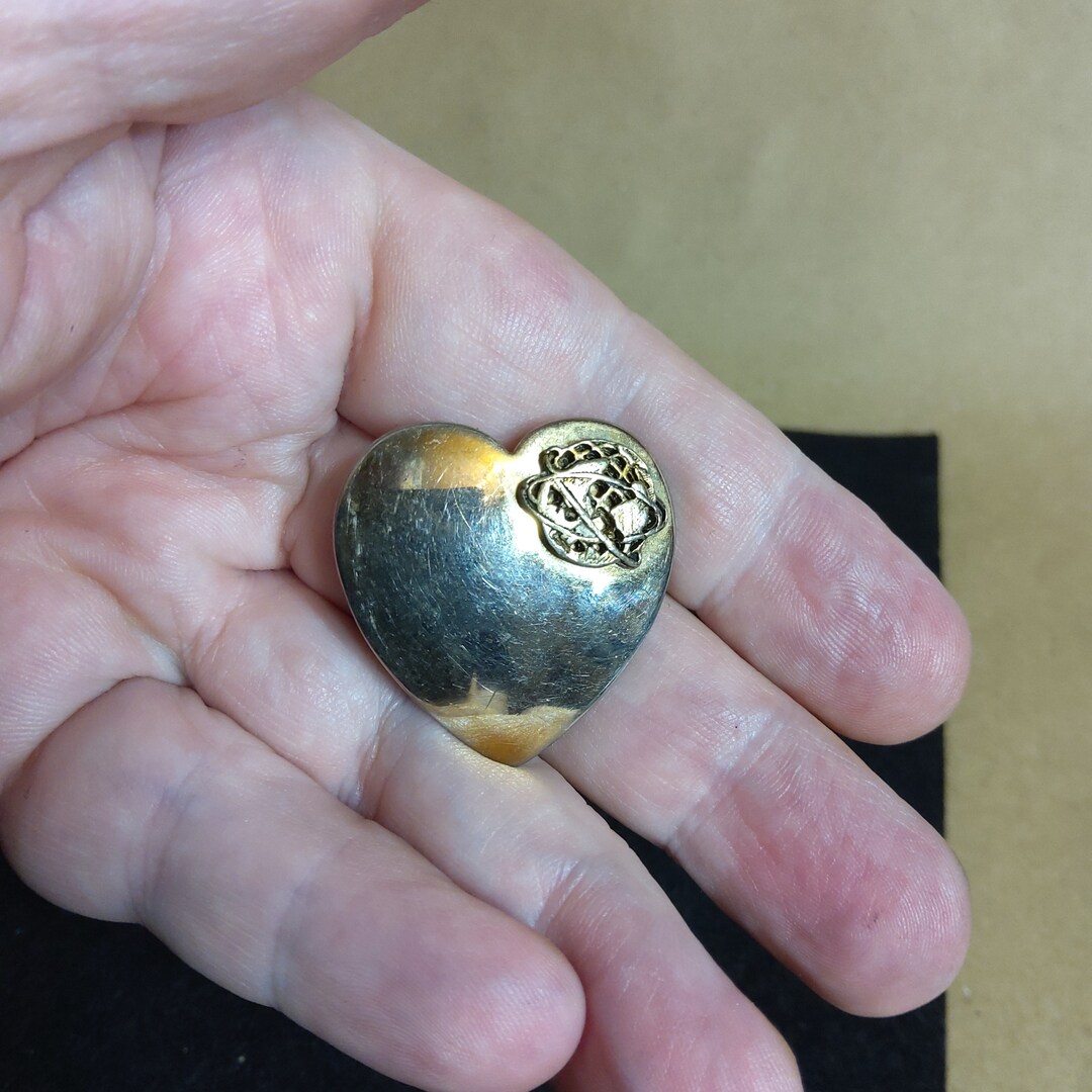 Vintage 1961 NYC World's Fair Unisphere Pin - Etsy