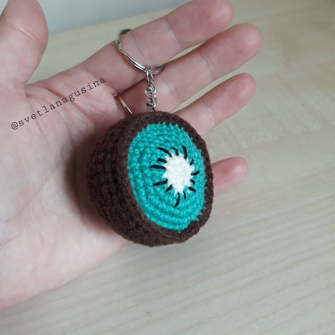 Handmade Crochet Kiwi Slice Keychain Cute Fruit Keychain Aesthetic ...