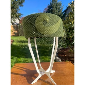 Vintage 1950s Pillbox Style Wool Hat With Tule Netting Womens Fashion ...
