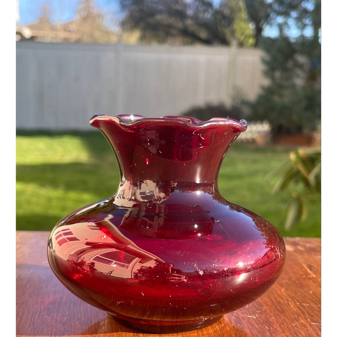 Vintage Royal Ruby Red Anchorglass Blown Glass Flared Ruffled Edged ...