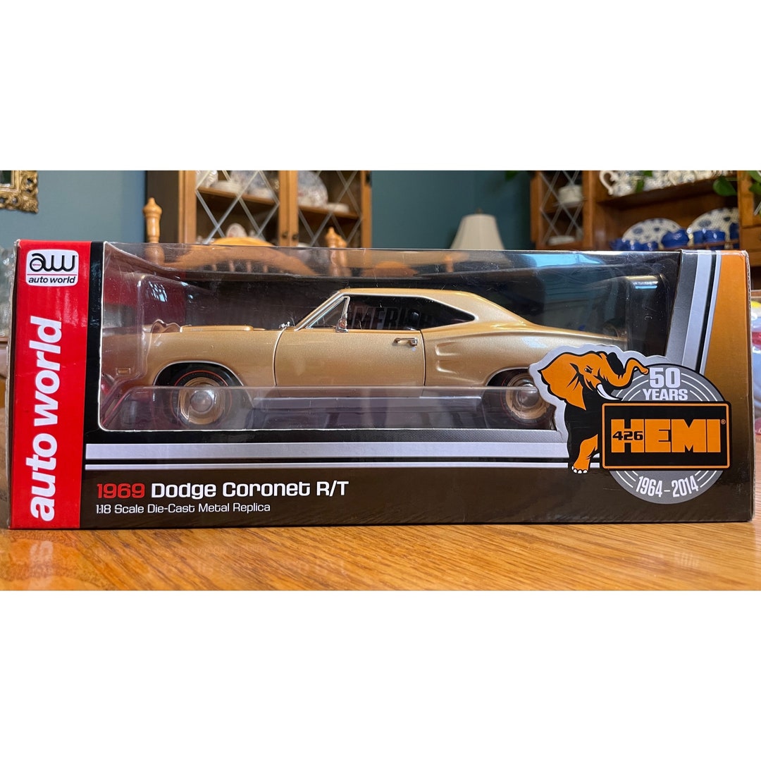 American Muscle (1969) Gold Dodge Coronet R/T HEMI 1:18 Scale Die-cast ...