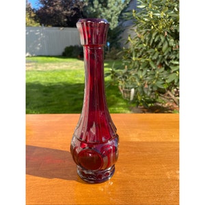 Vintage Ruby Red Bud Vase Wheaton Bullseye Pattern Glass Art Deco Vase ...