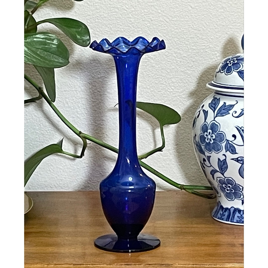 Vintage Cobalt Blue Flared Ruffle Edge Art Glass Vase Art Deco Accent ...