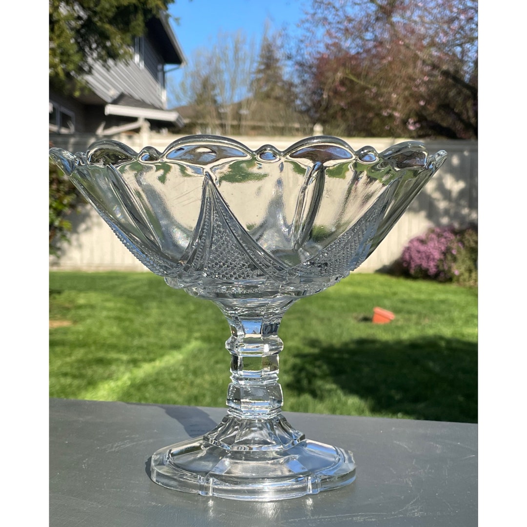 Vintage Early American Glass Pattern Dewdrop Scalloped Rim Pedestal ...