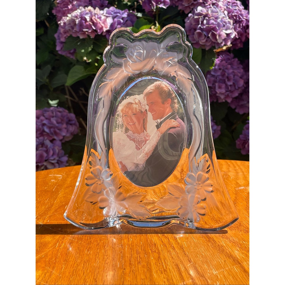 Vintage 1980s Bell Shaped Glass Frame/picture Frame/frosted Floral ...