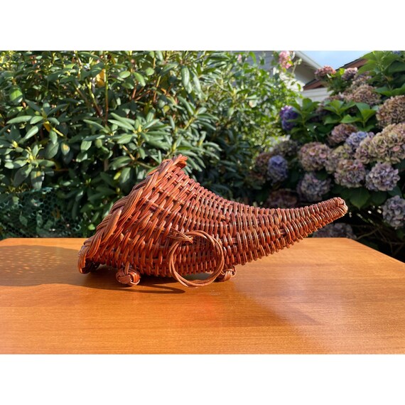 Vintage Wicker Footed Planter Horn/fall Basket/fall Flower - Etsy