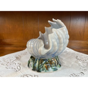 Vintage Large Heavy Glossy Ceramic Seashell Bowl Decorative Accent ...