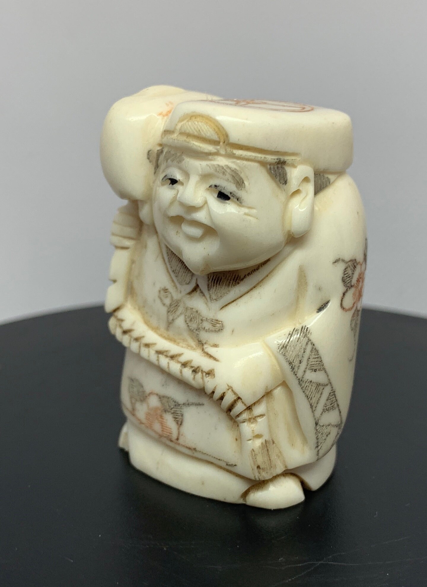 Netsuke Super Asian Faux Bone Signed With Boxwood Stand Japanese Style ...