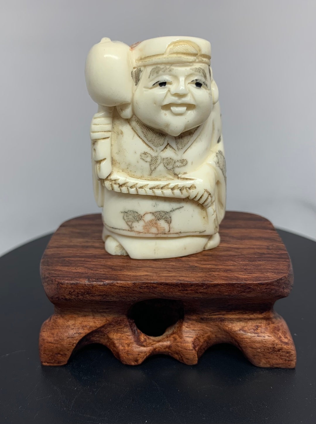 Netsuke Super Asian Faux Bone Signed With Boxwood Stand Japanese Style ...